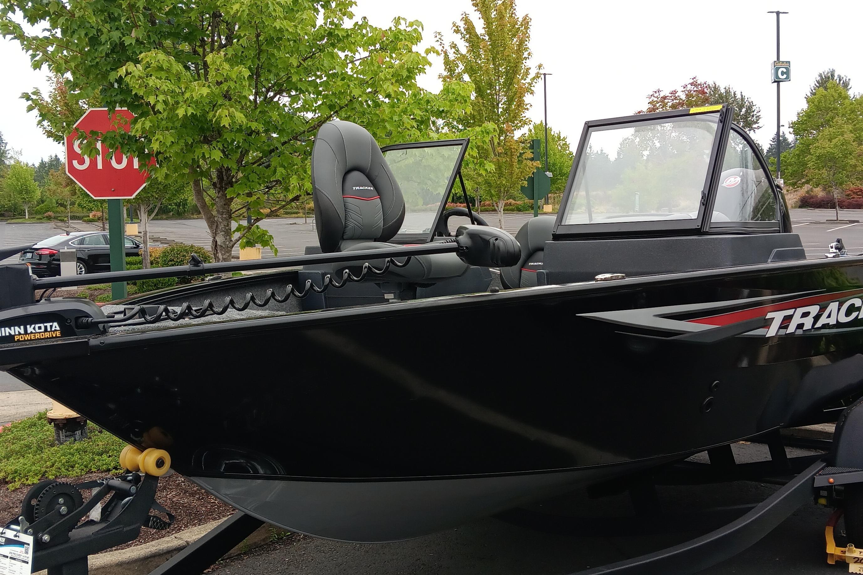 2026 TRACKER PRO GUIDE V-175 WT | Bass Pro Shops